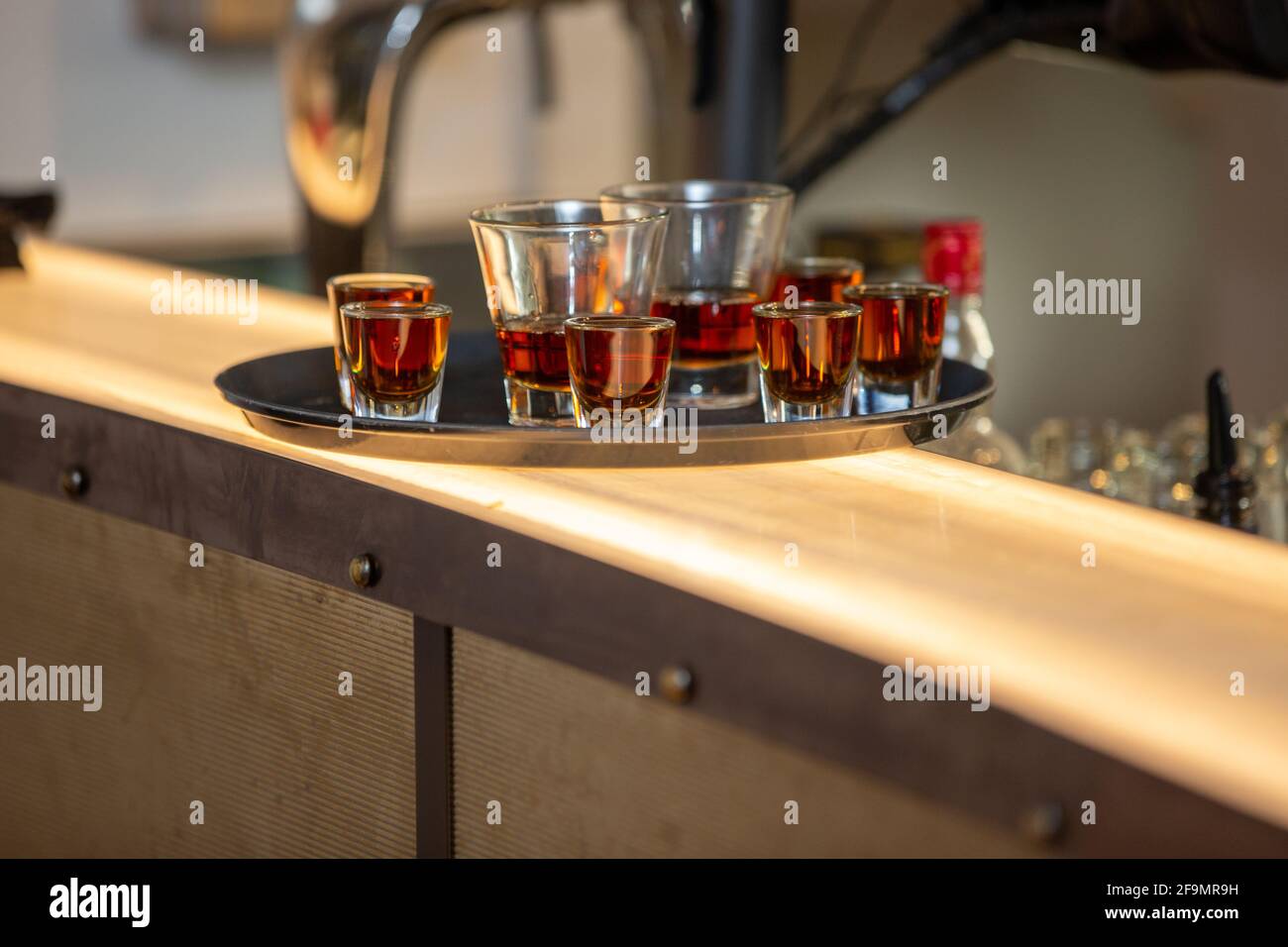 Bar tray hi-res stock photography and images - Alamy