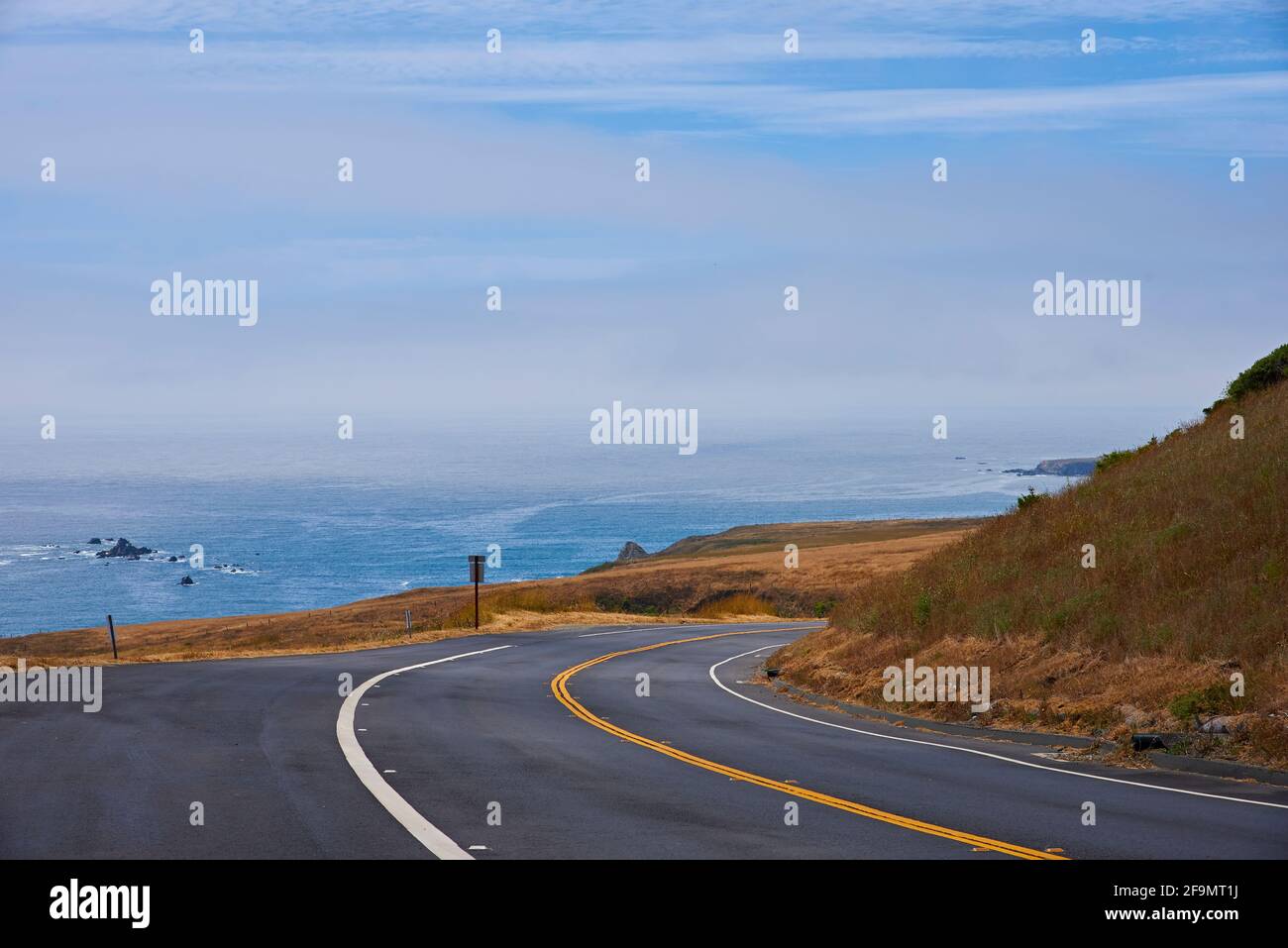 Winding Coastal Route 101 with view over Pacific Ocean Stock Photo - Alamy
