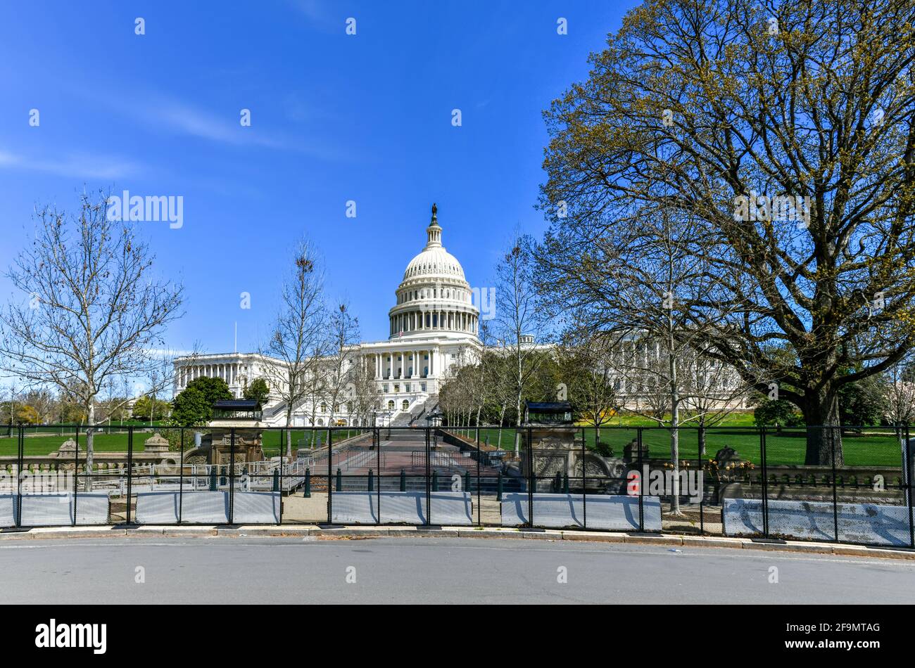 Riot fencing hi-res stock photography and images - Alamy