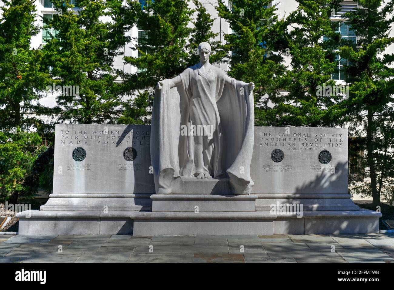 Washington, DC - Apr 3, 2021: Monument to the National Society of the ...