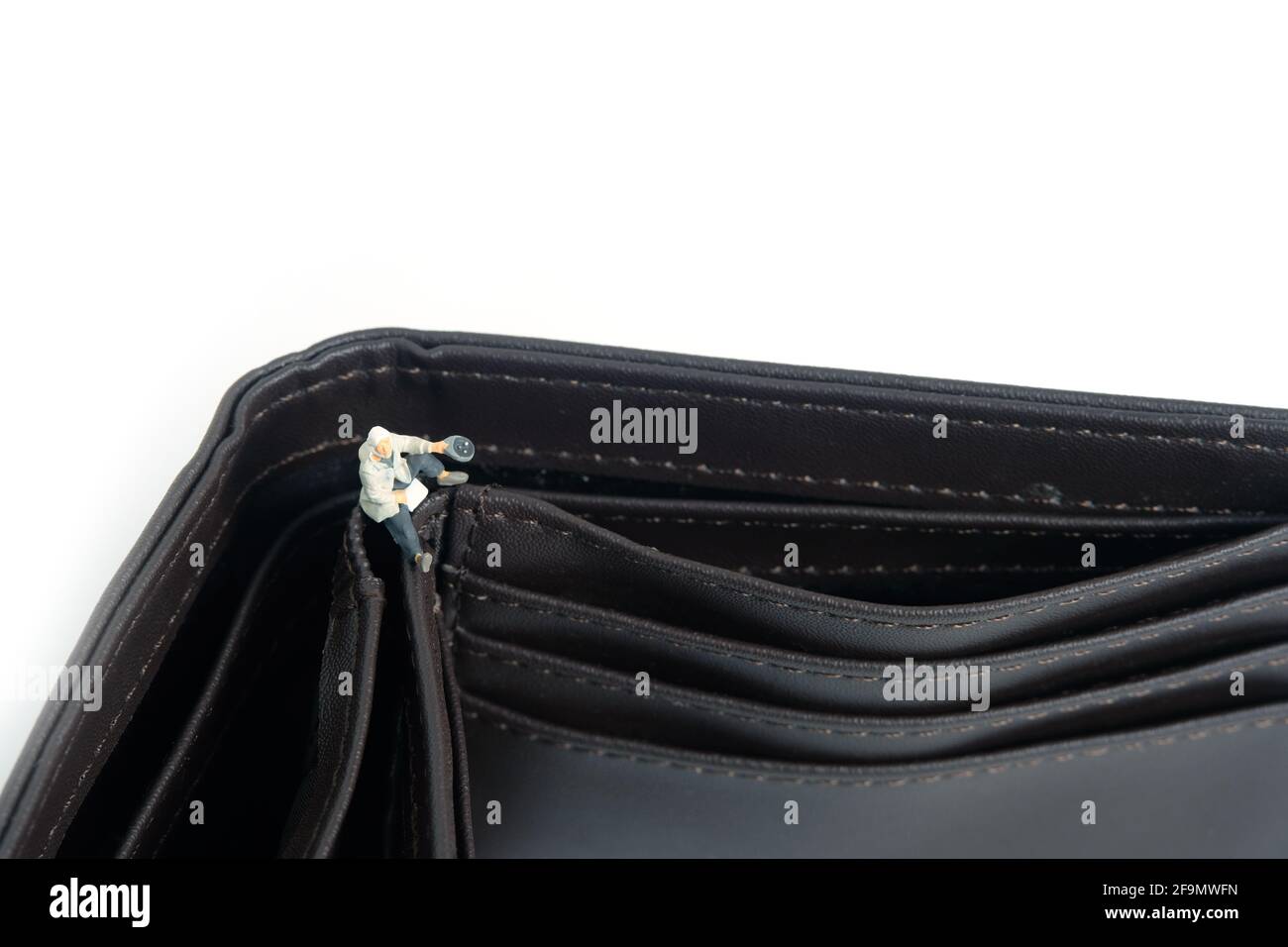 Man empty wallet hi-res stock photography and images - Alamy
