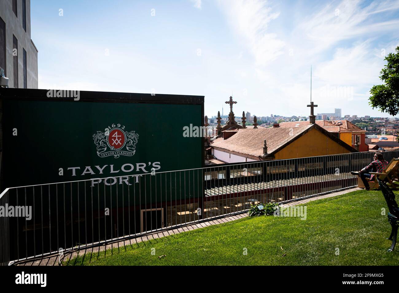 Taylor's Port has a new rooftop overlooking Porto's Downtown.A new ...