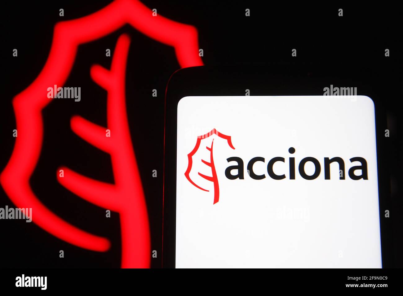 Acciona logo hi-res stock photography and images - Alamy