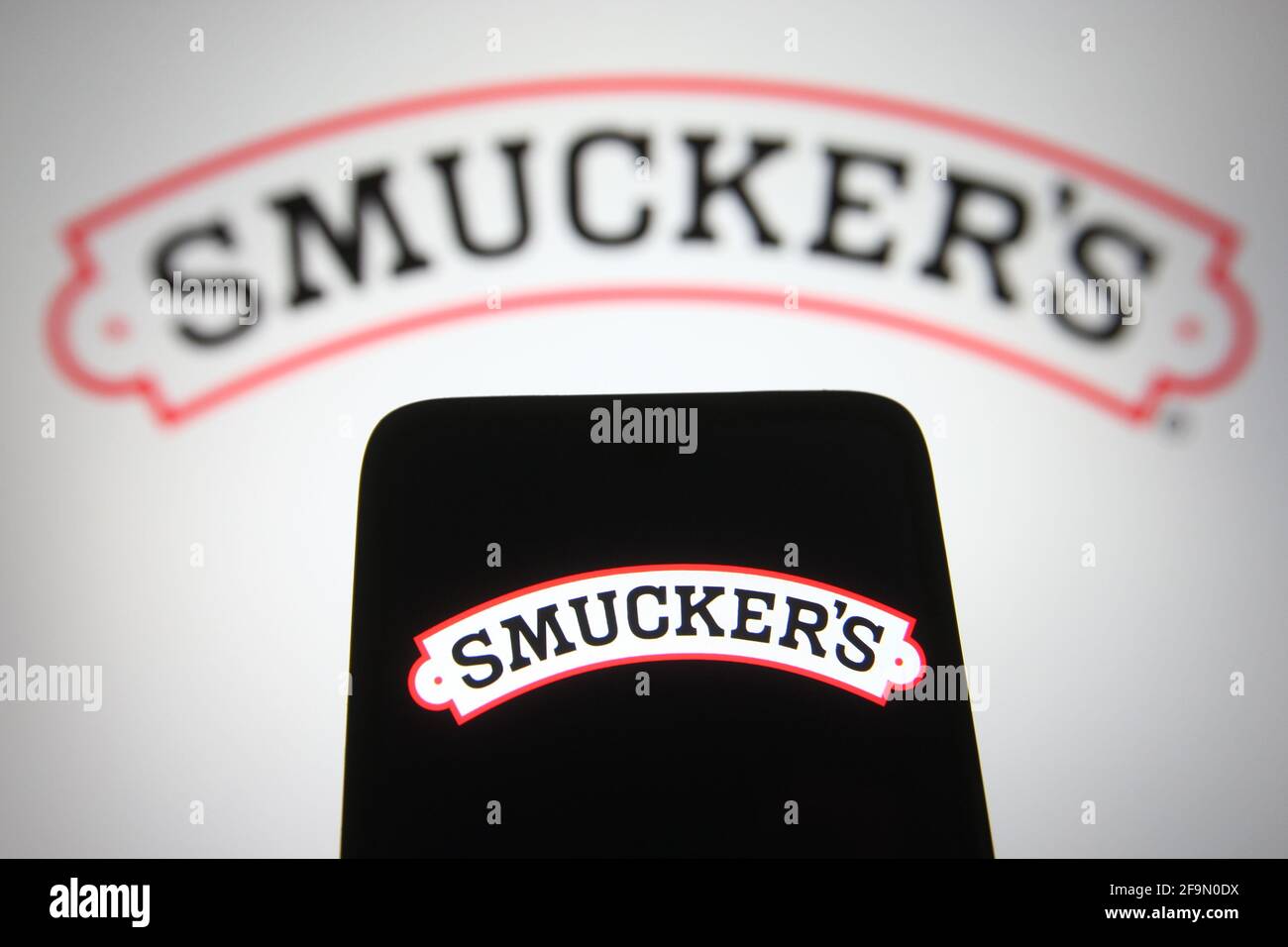 Smuckers logo hi-res stock photography and images - Alamy
