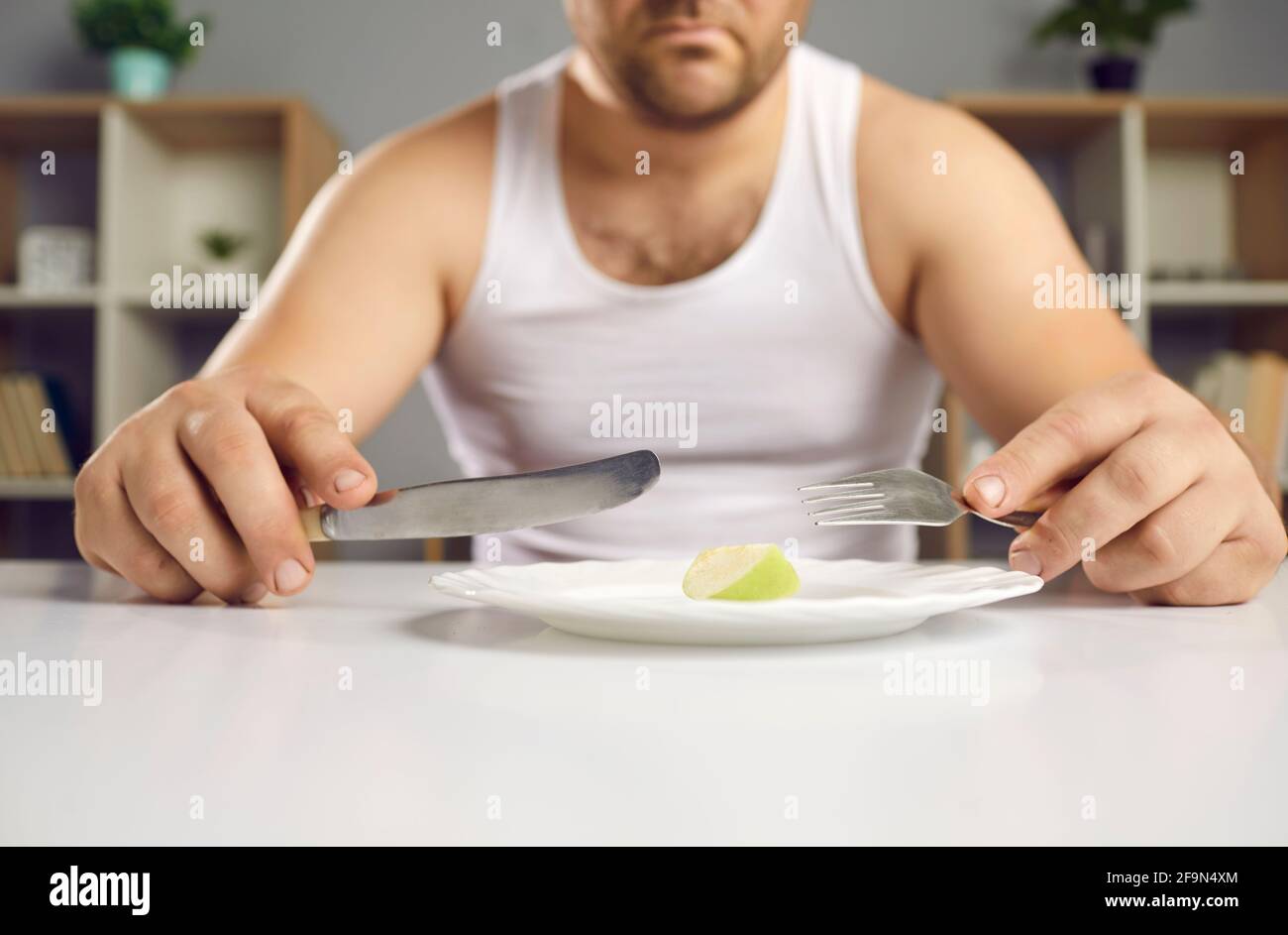 Person less food plate hi-res stock photography and images - Alamy