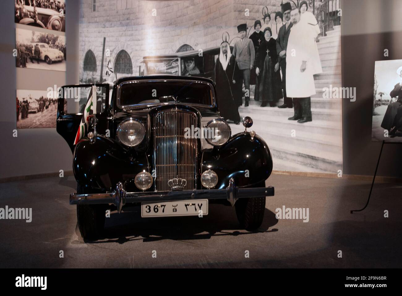 King hussein of jordan car hi-res stock photography and images - Alamy