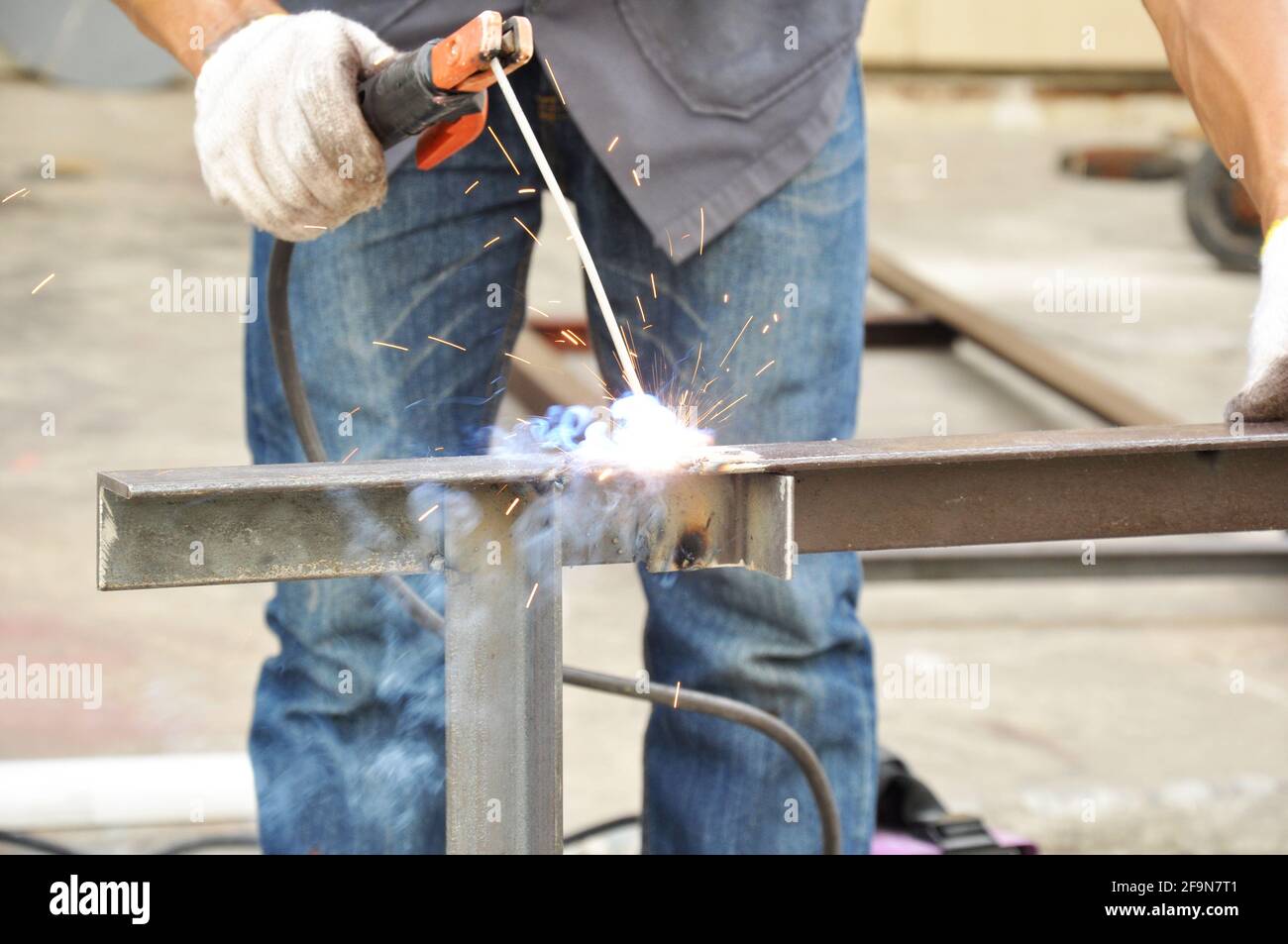 Arc welding (or stick welding Stock Photo - Alamy