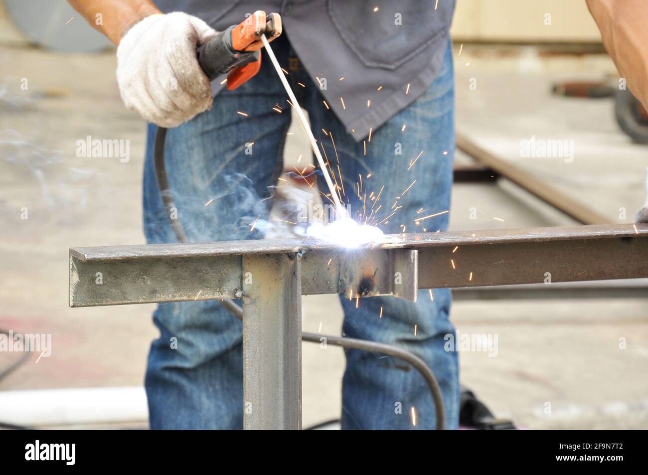 Arc welding (or stick welding Stock Photo - Alamy