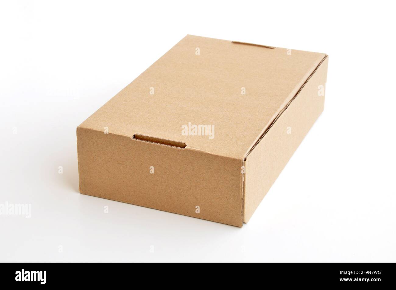 Closed white rectangular cardboard box hi-res stock photography and ...