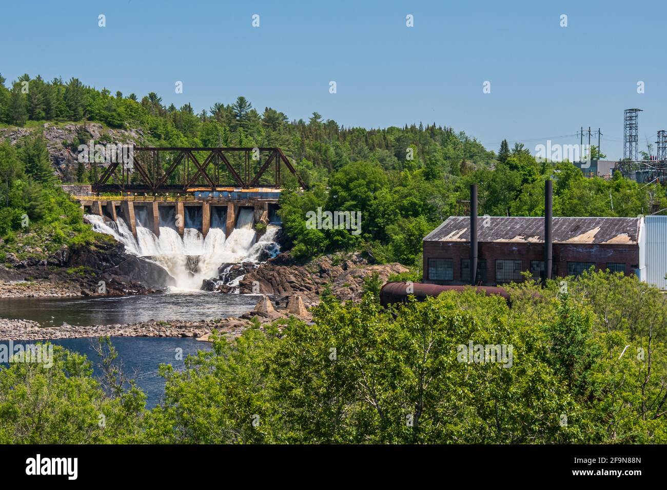 Dam cascades hi-res stock photography and images - Alamy