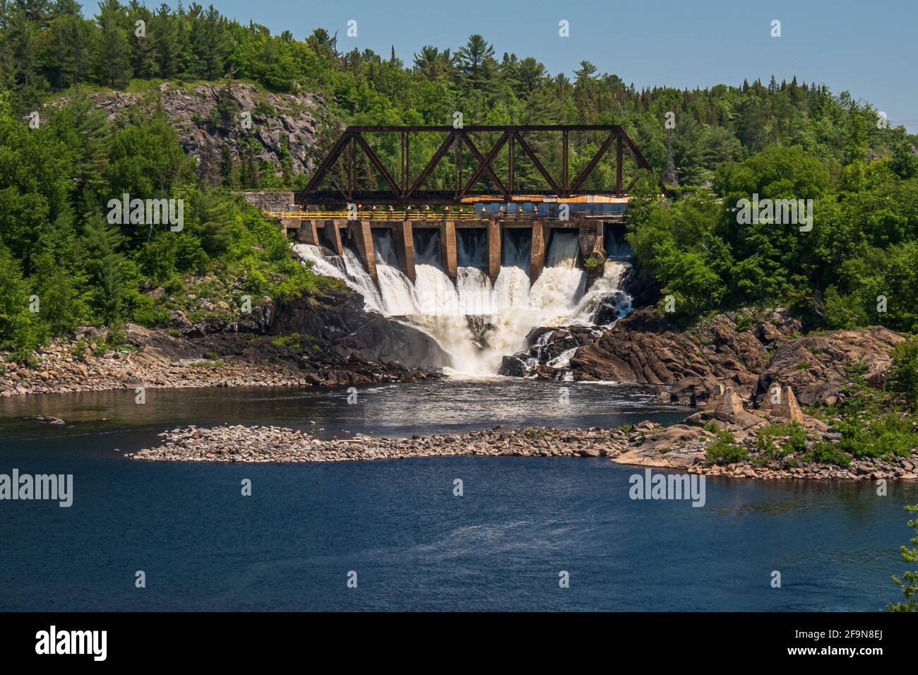 Railway dam hi-res stock photography and images - Alamy