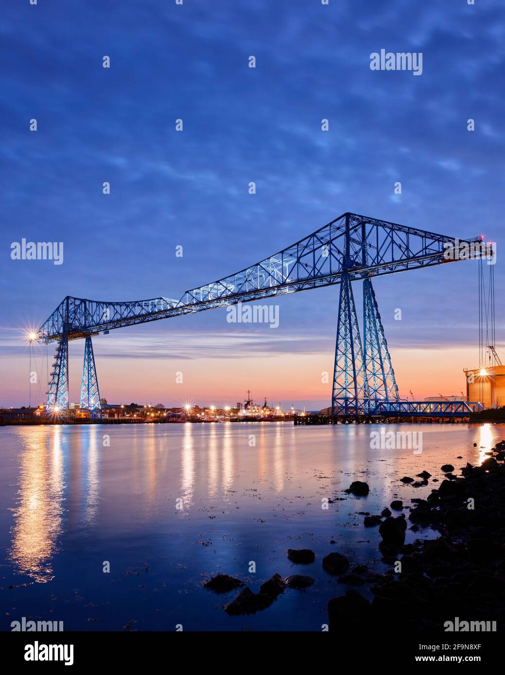 Transporter bridge crossing river hi-res stock photography and images ...