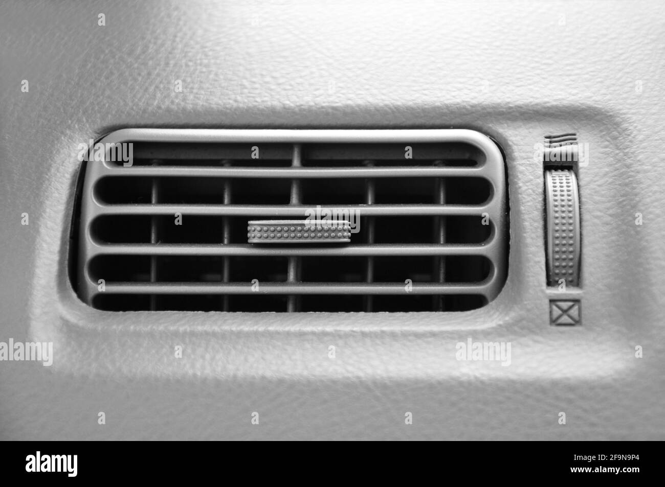 Car air vent hi-res stock photography and images - Alamy