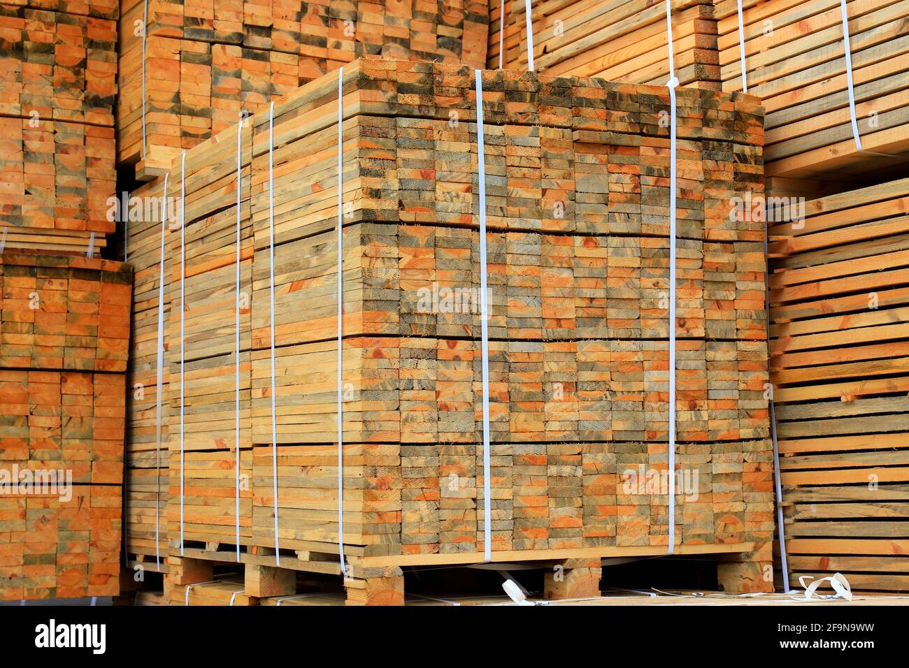 Planks in stacks hi-res stock photography and images - Alamy