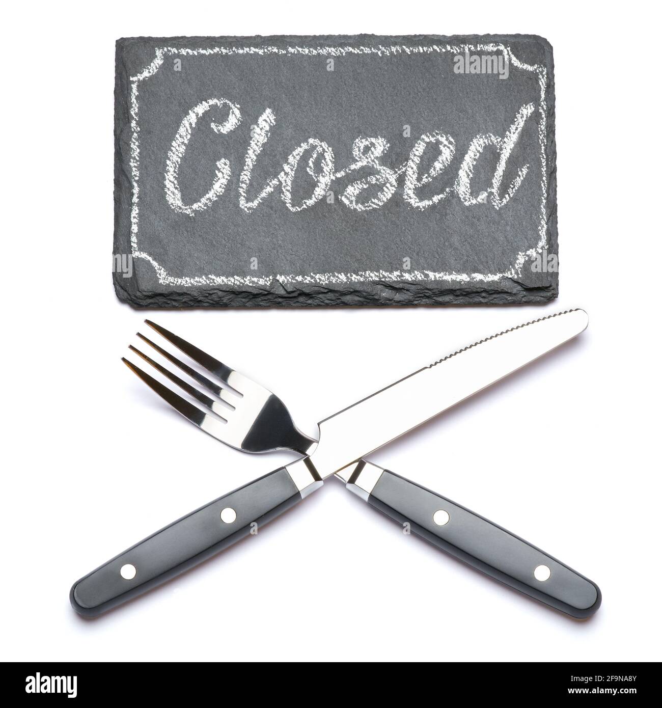 Closed handwritten inscription sign on chalk board Stock Photo - Alamy