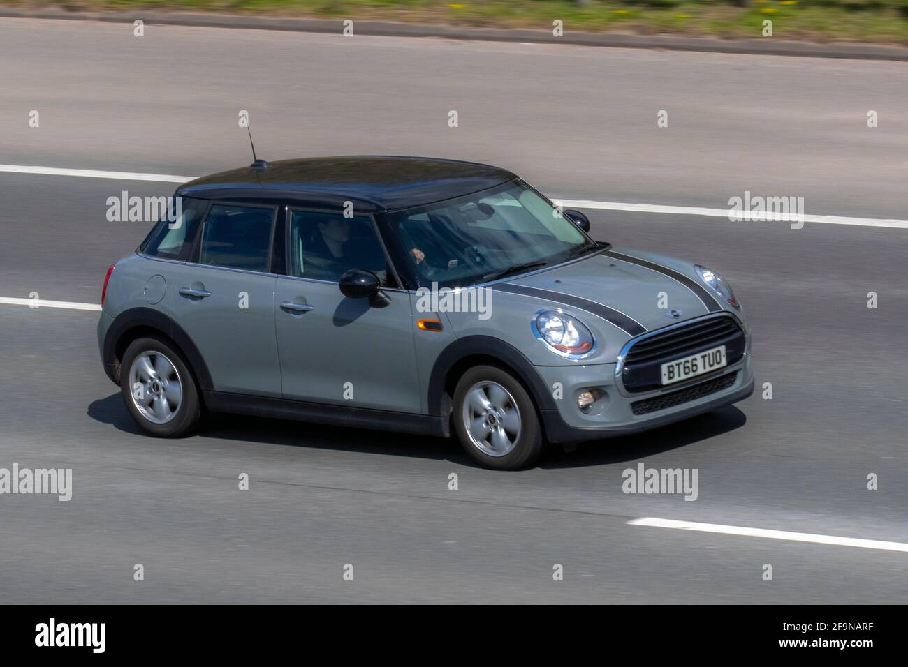 Mini hatch 2 0 john cooper works 3dr auto hi-res stock photography and ...