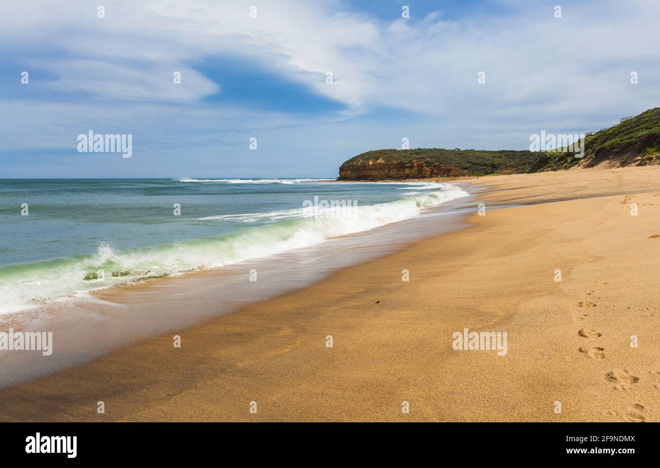 Bells beach is located approx. 100km South from Melbourne on the Great ...