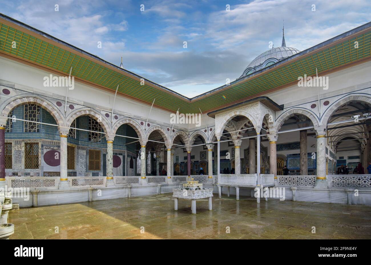 Istanbul, Turkey. Inside Topkapi palace. Amazing interior in Ottoman ...