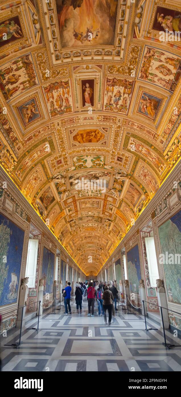 Colorful maps hi-res stock photography and images - Alamy