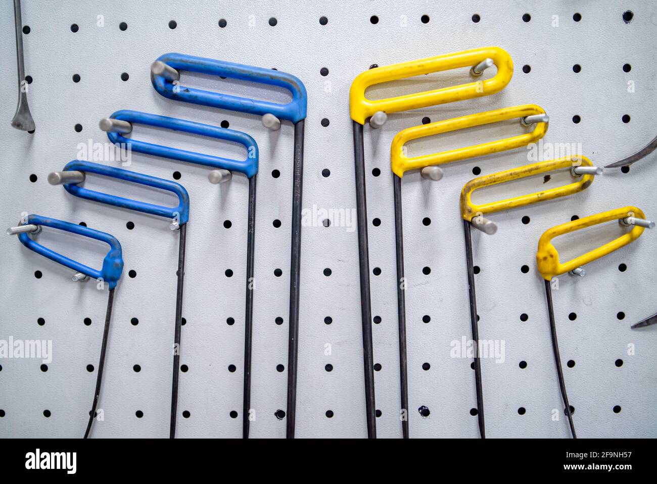 Static machines hi-res stock photography and images - Alamy