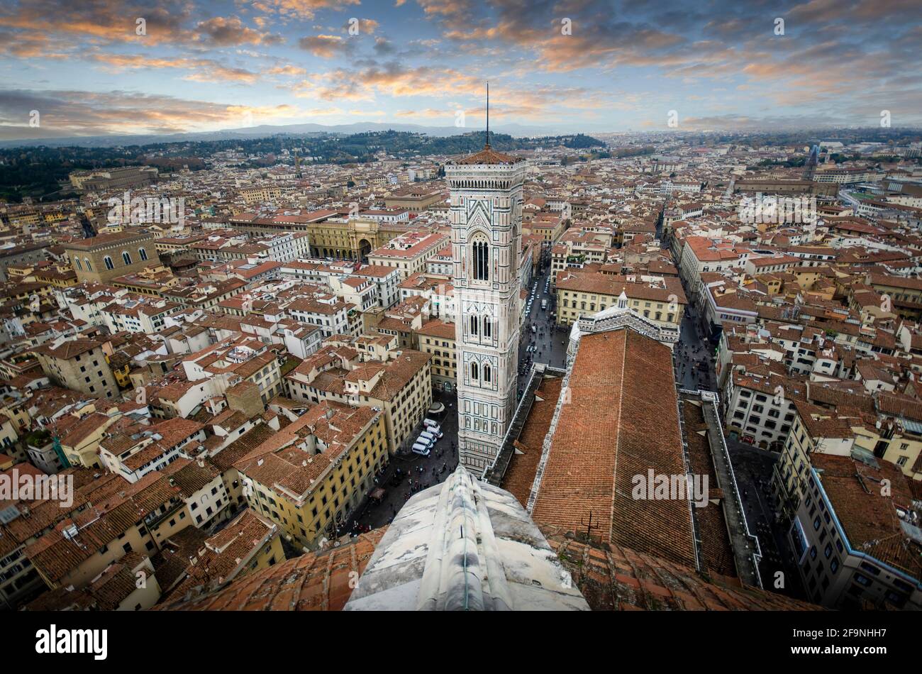 Rooftop view gothic renaissance duomo florence hi-res stock photography ...