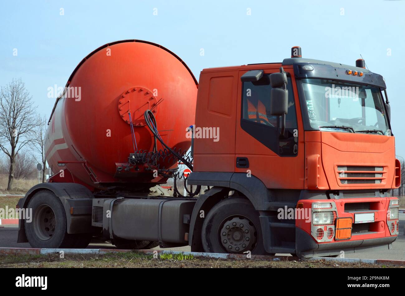 Gasoline tanker hi-res stock photography and images - Alamy