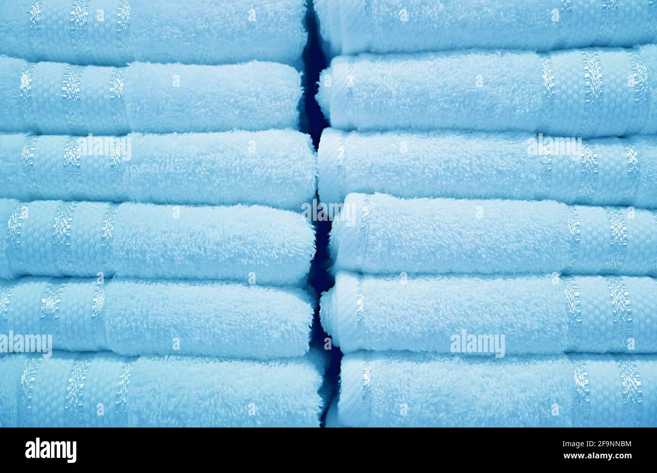 Blue light on arctic hi-res stock photography and images - Alamy