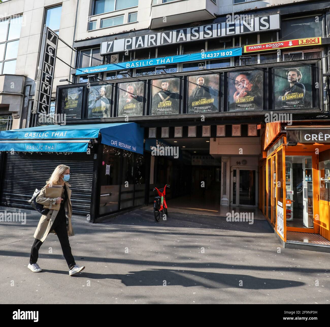 MOVIE POSTERS AT PARIS CINEMAS FEATURE LOCKDOWN HEROES Stock Photo - Alamy