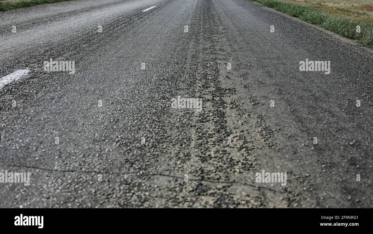 asphalt paving on highway turn closeup Stock Photo - Alamy