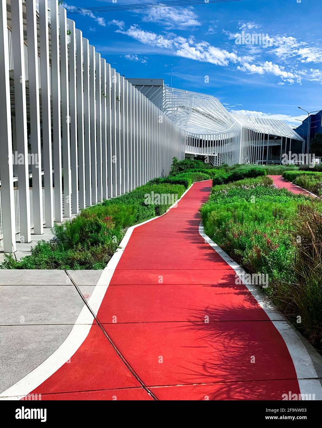 Jogging track garden hi-res stock photography and images - Alamy