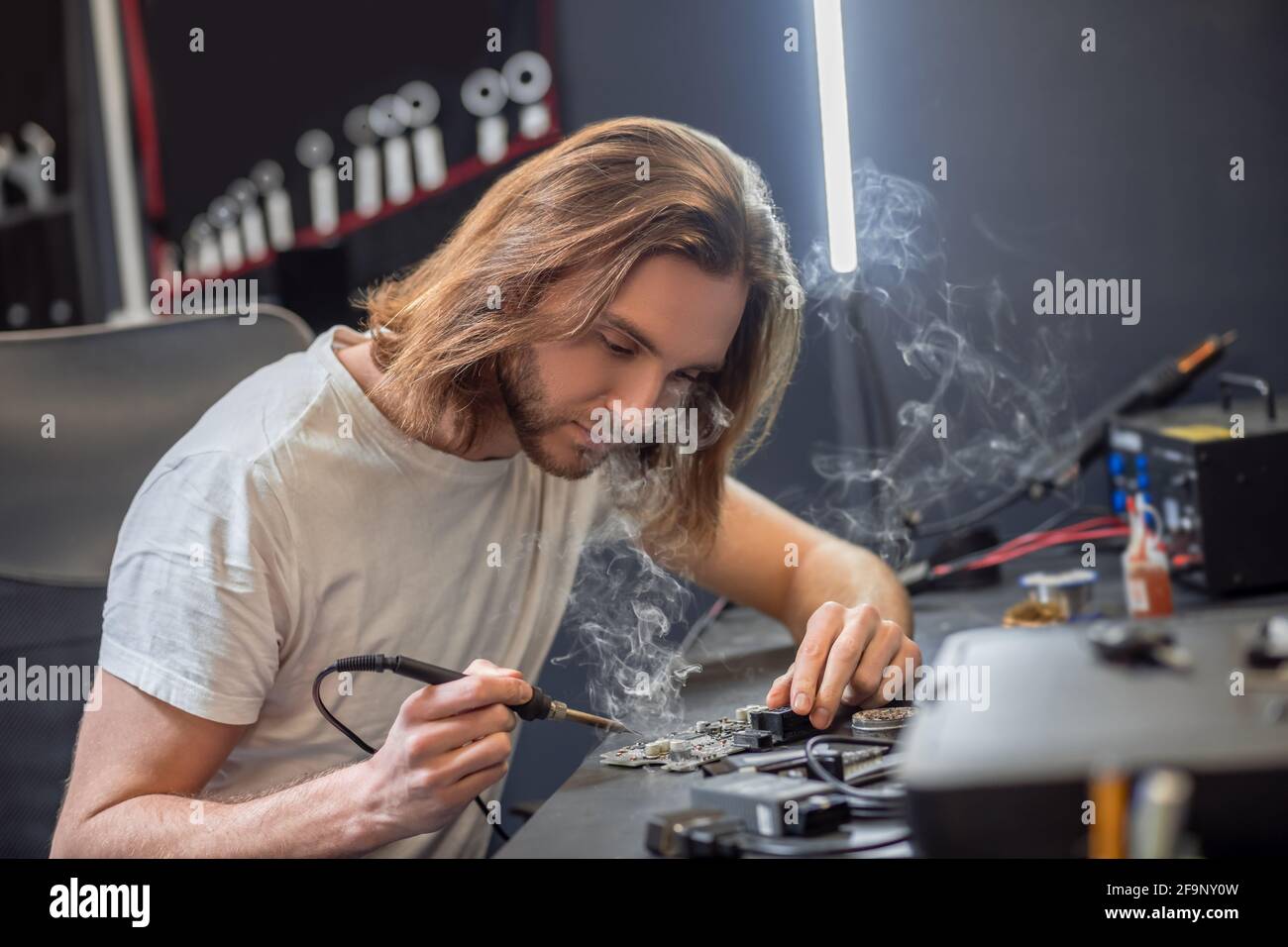 Self heating soldering iron hi-res stock photography and images - Alamy