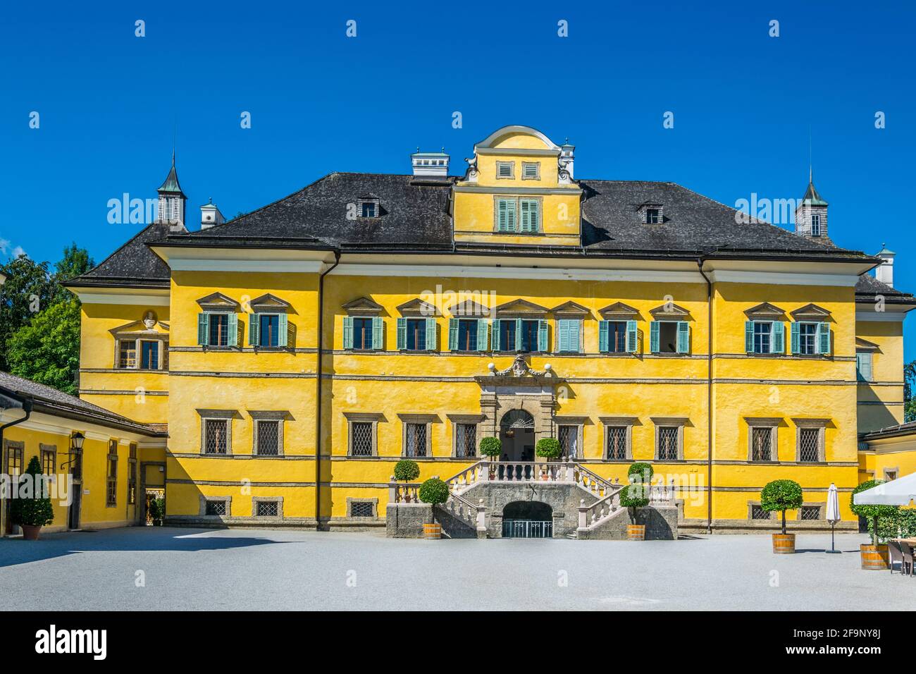 Castle hellbrun hi-res stock photography and images - Alamy
