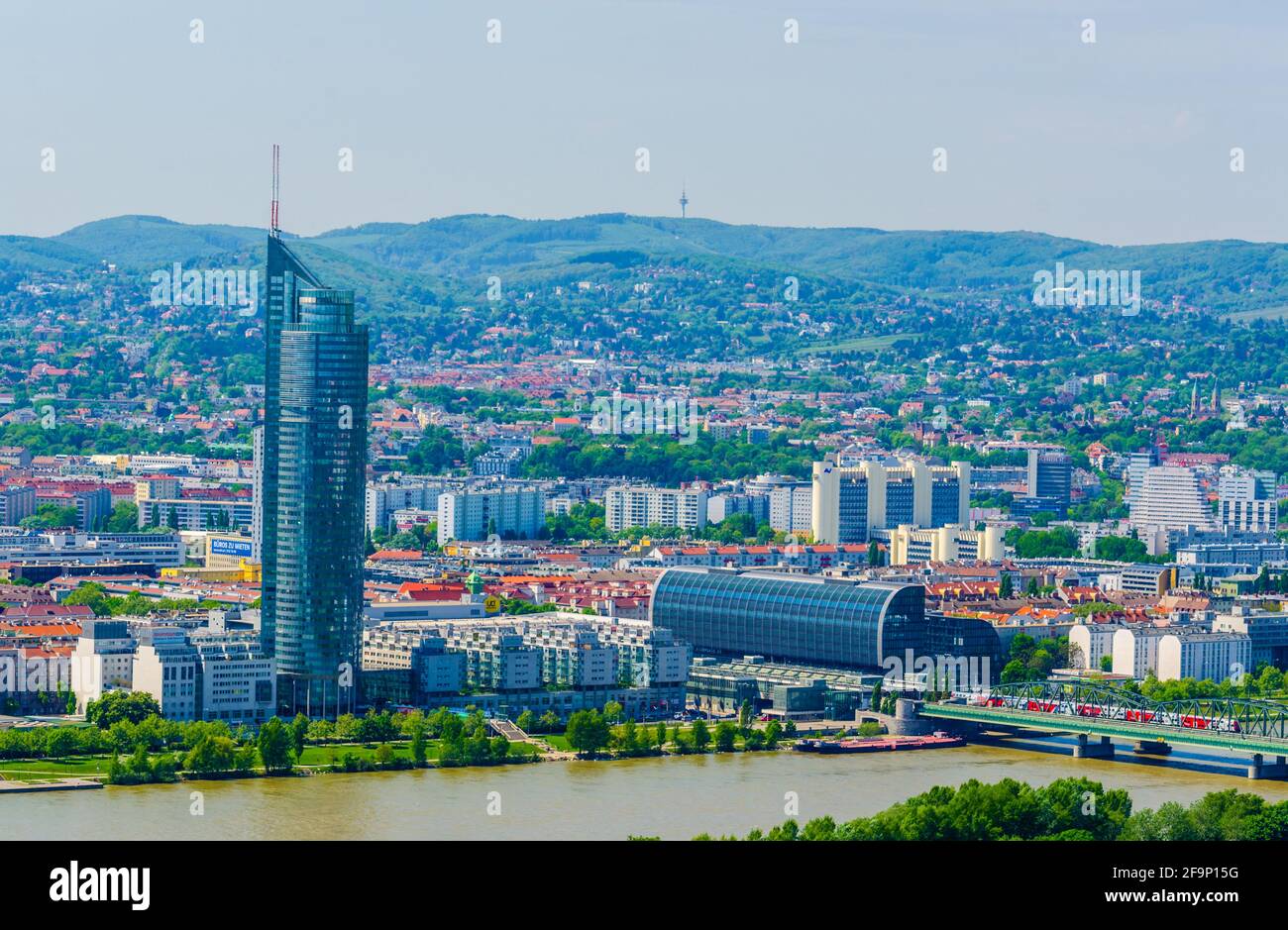 Donaucity district hi-res stock photography and images - Alamy