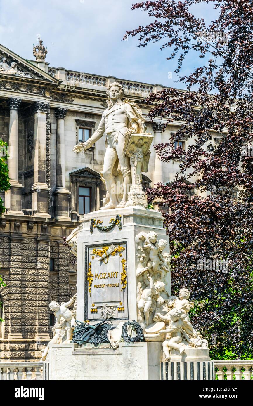Statue of famous composer Wolfgang Amadeus Mozart in the Burggarten ...