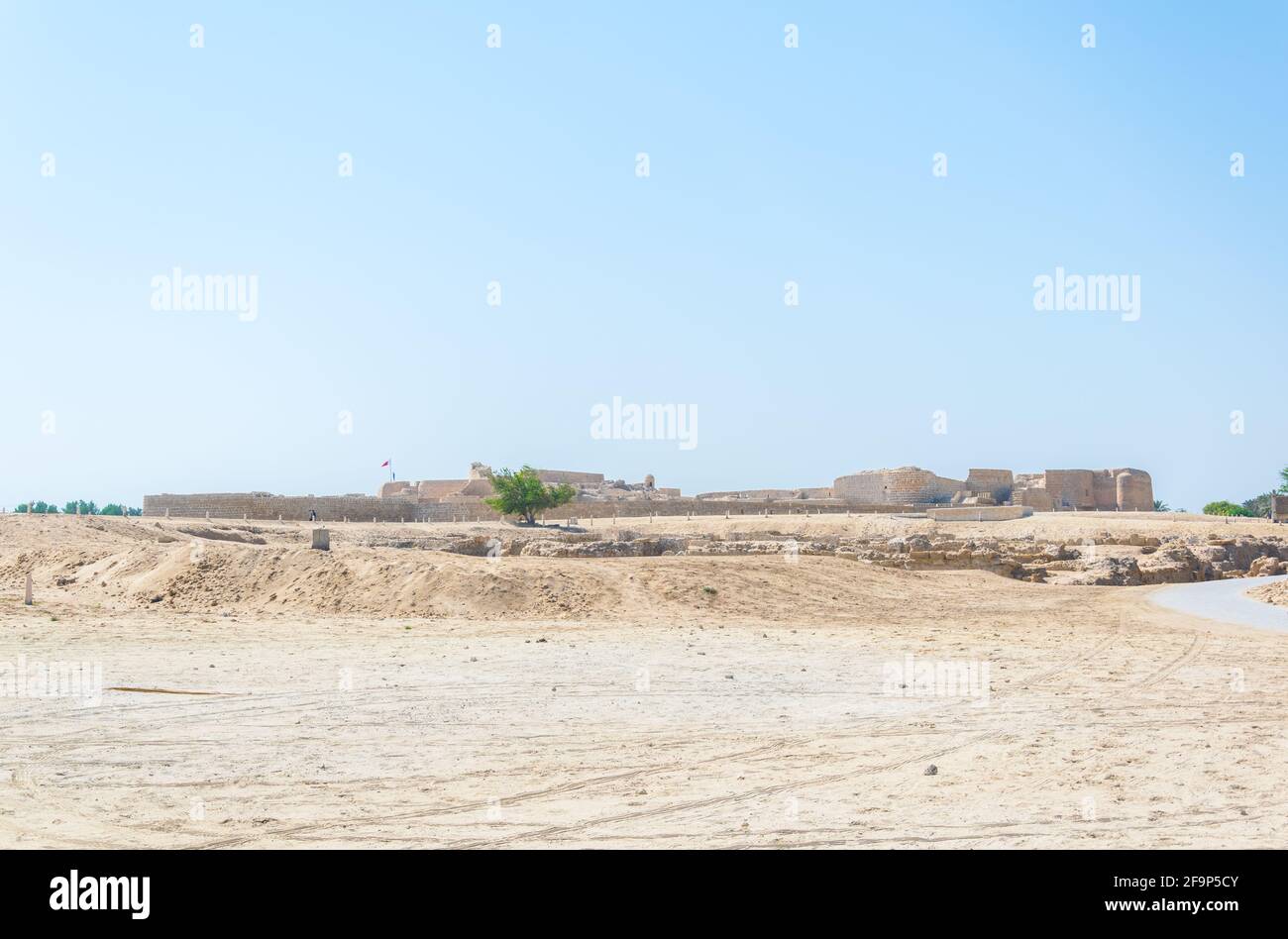 View of the Bahrain fort complex with the Qal'At Al Bahrain fort which ...
