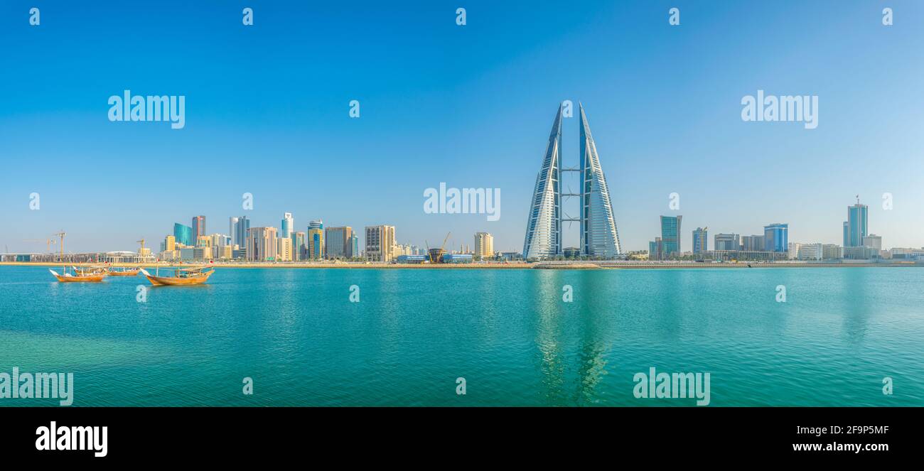 Skyline of Manama dominated by the World trade Center building, Bahrain ...