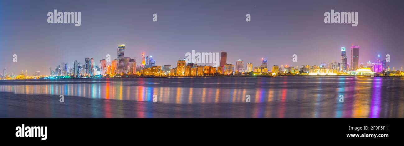 Skyline of Manama during sunset, Bahrain Stock Photo - Alamy