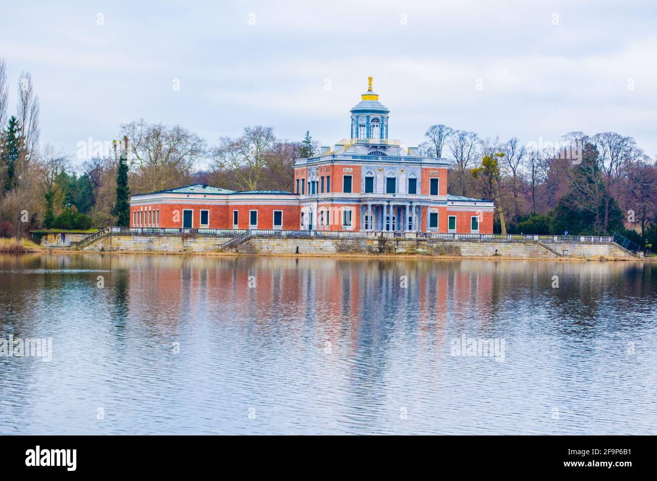 view over heiliger see in potsdam with magnificient building of ...