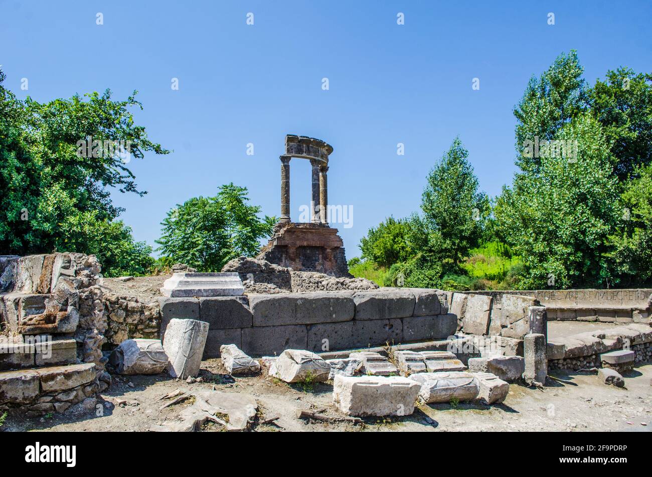 Pompeii aerial hi-res stock photography and images - Alamy