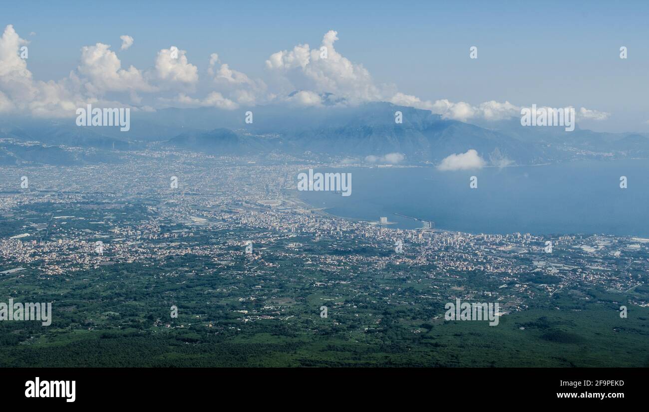 Pompeii countryside hi-res stock photography and images - Alamy