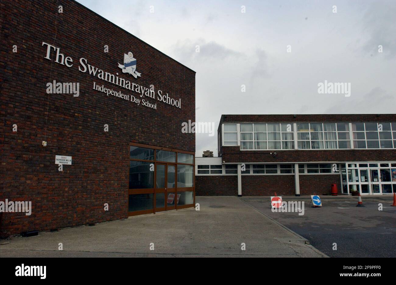 THE SWAMINARAYAN INDEPENDENT DAY SCHOOL IN NEASDEN. 2 February 2005 ...
