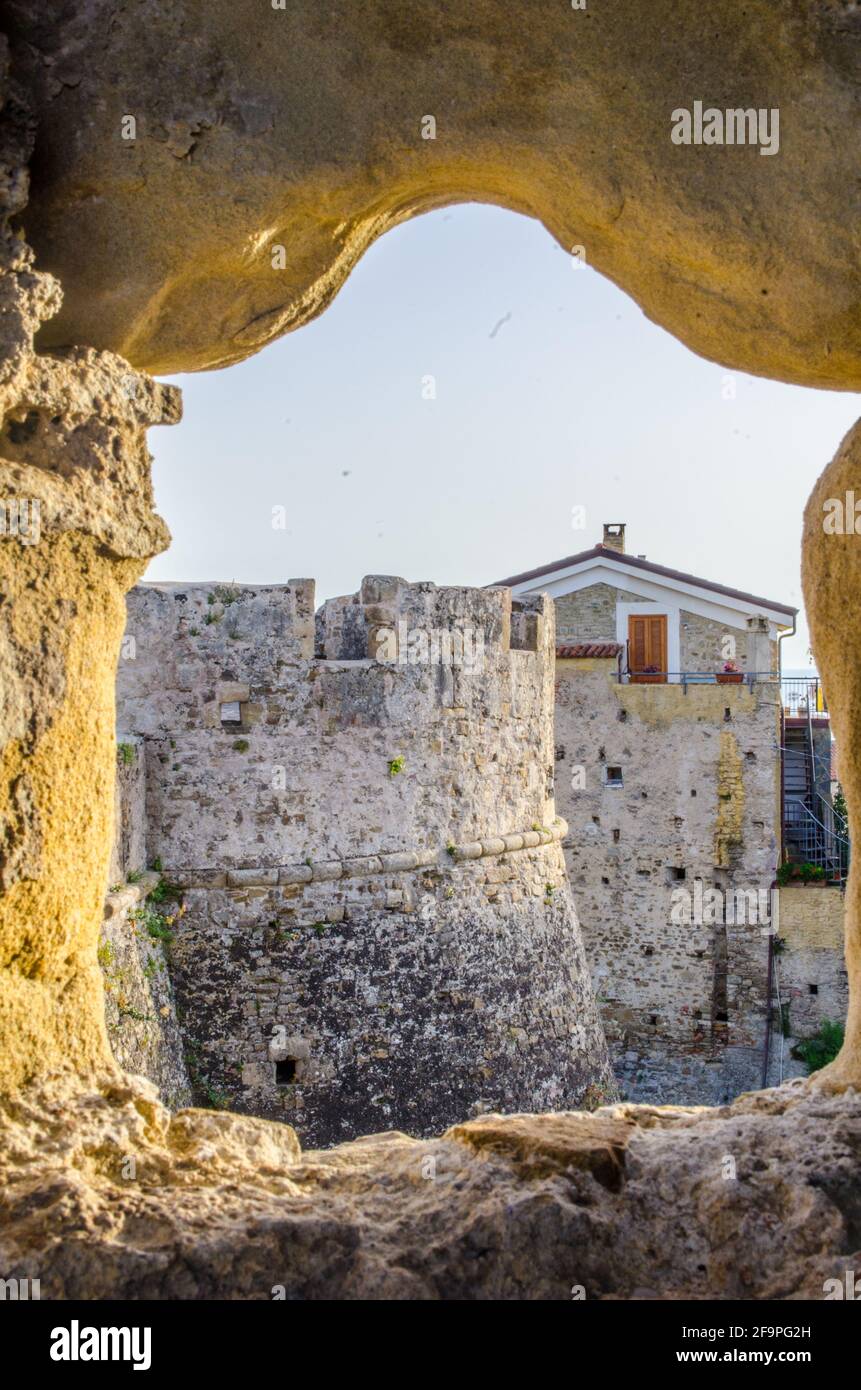 Italy italian country town city hi-res stock photography and images - Alamy