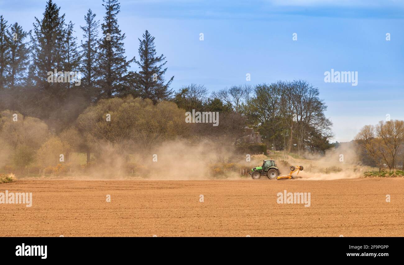 Erosion tractor dust soil hi-res stock photography and images - Alamy