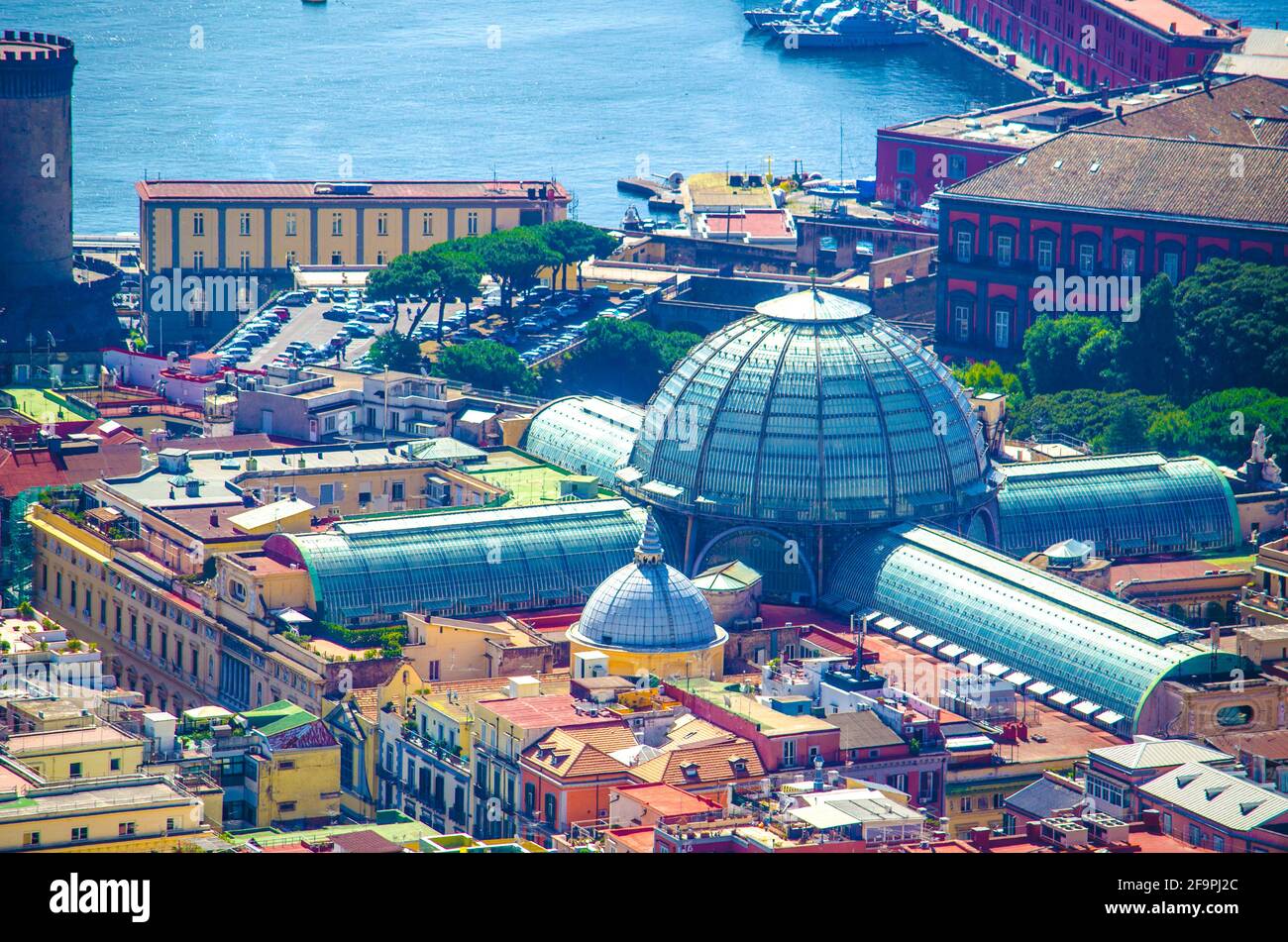 Monuments in naples hi-res stock photography and images - Alamy