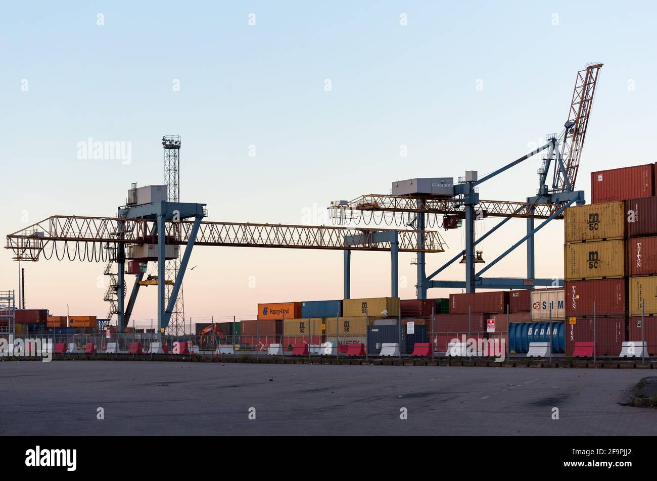 Victoria terminal hi-res stock photography and images - Alamy