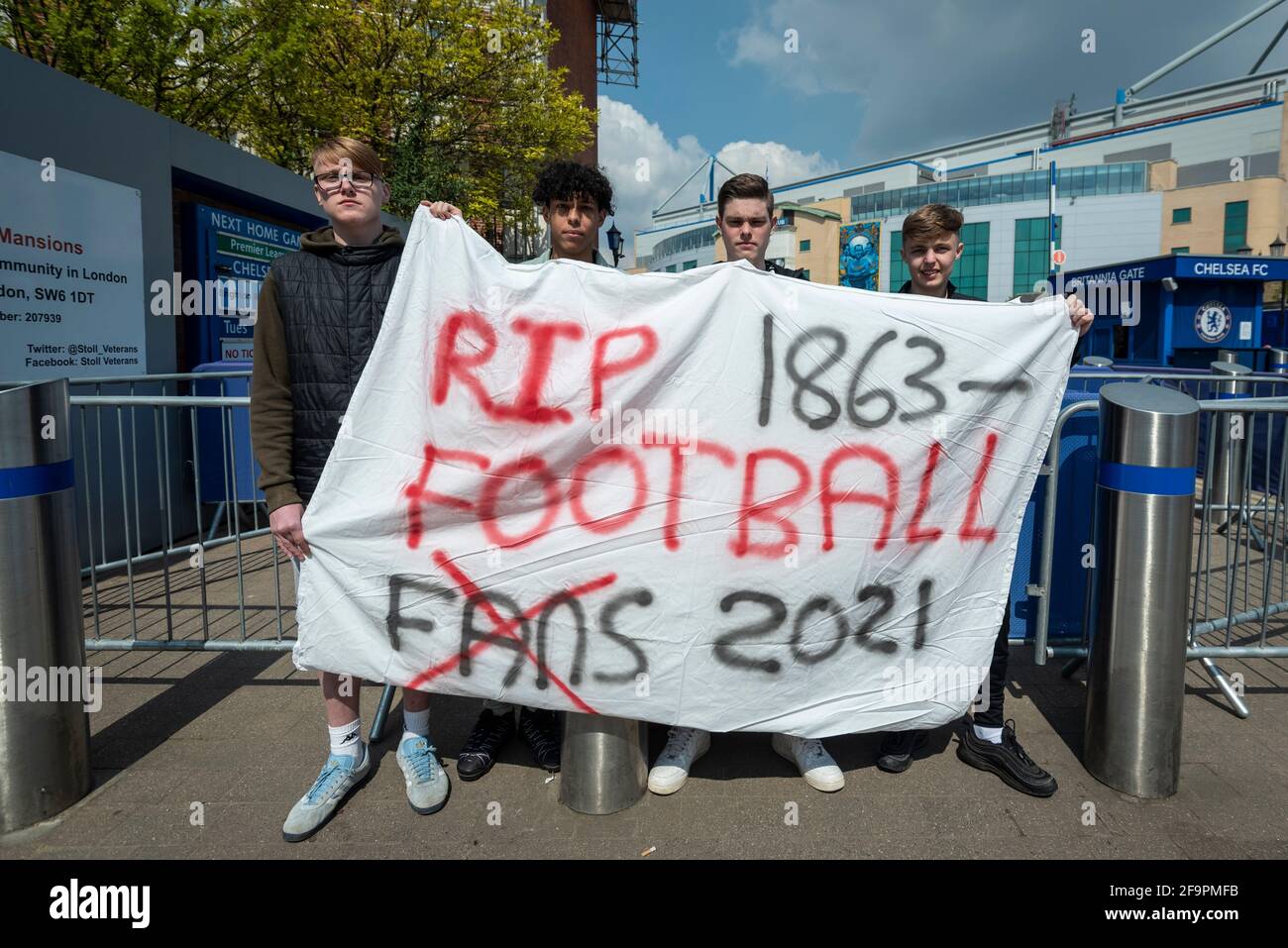 Real madrid protest hi-res stock photography and images - Alamy