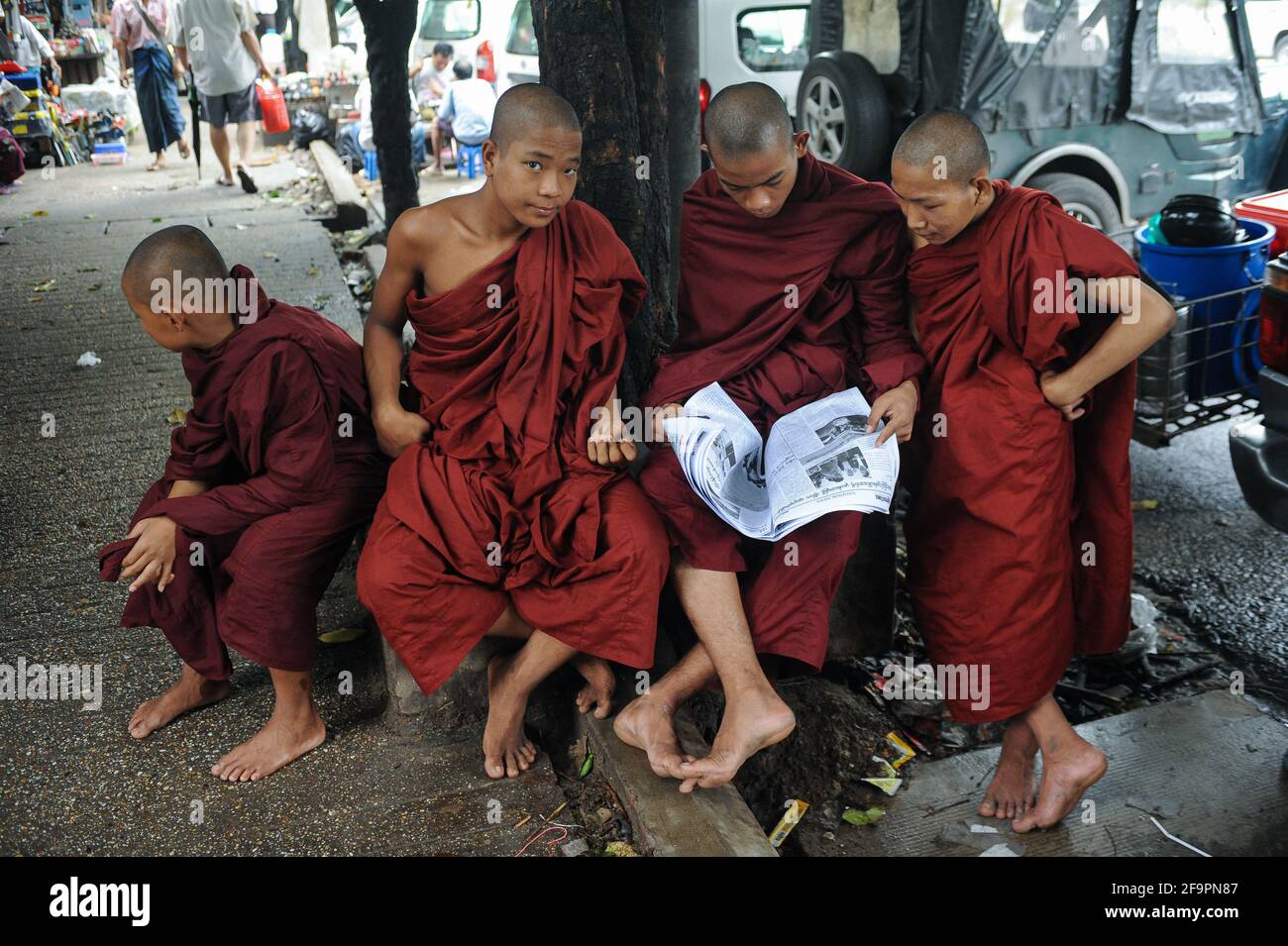 Myanmar daily life portrait hi-res stock photography and images - Alamy