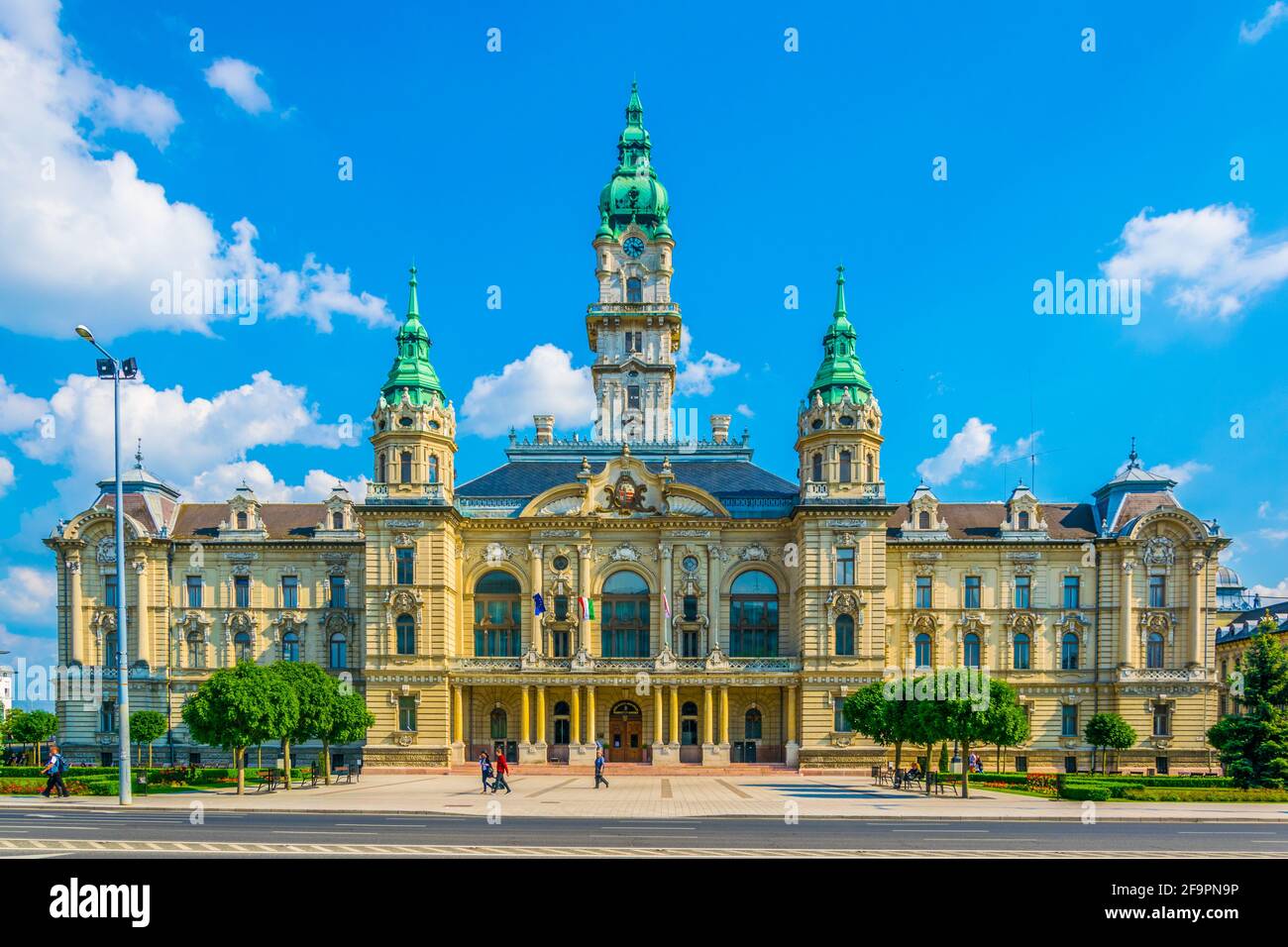 View of the town hall of the hungarian city Gyor Stock Photo - Alamy