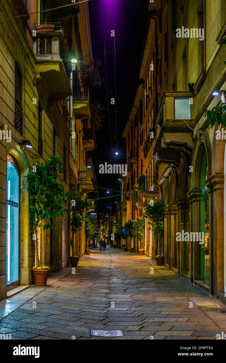 Milano night alley hi-res stock photography and images - Alamy