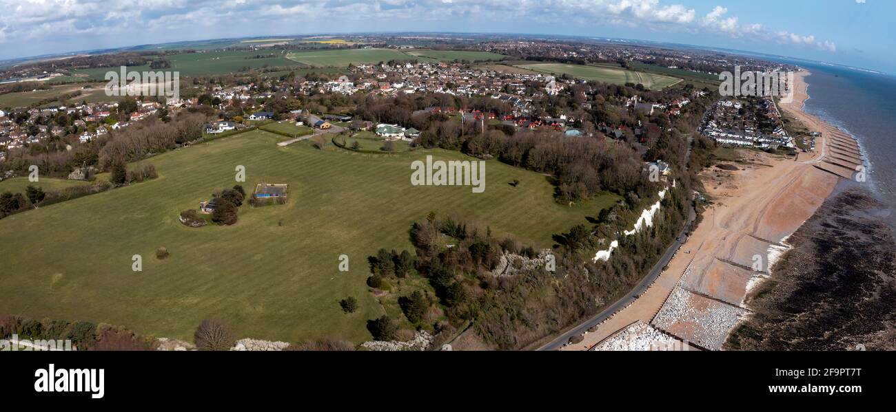 Kingsdown deal kent beach hi-res stock photography and images - Alamy